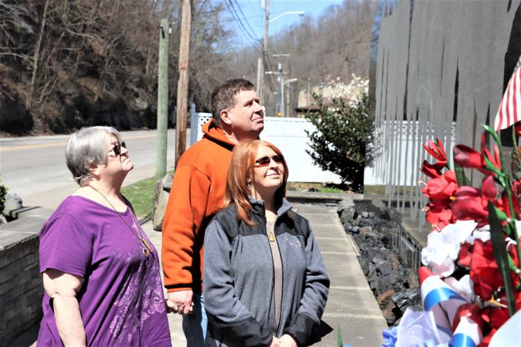 Travelers visit UBB Miners Memorial on anniversary | News ...