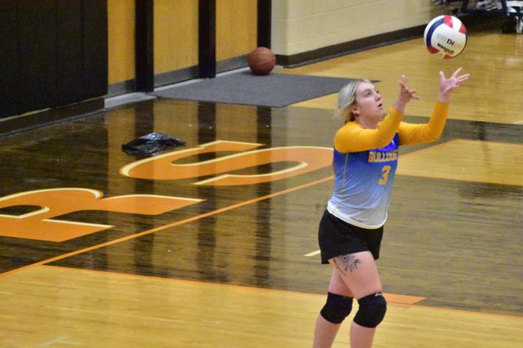 Van volleyball competes in Chapmanville quad match | Sports ...