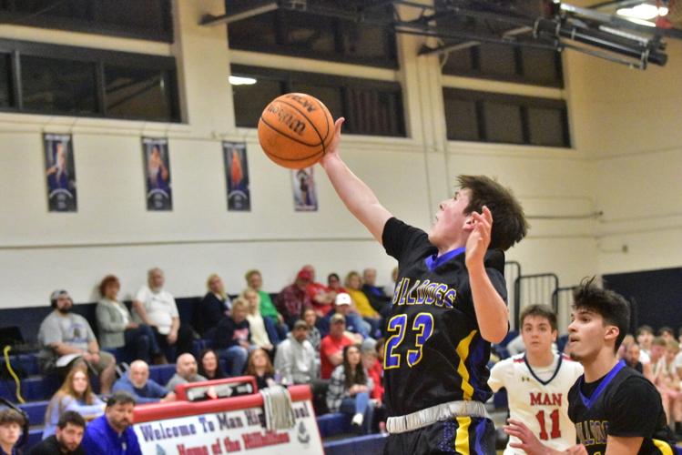 Bulldogs eliminated by Man in sectional quarterfinals | Sports ...