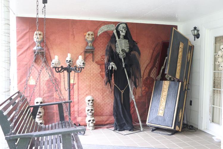 PHOTOS: Halloween display in Drawdy | News | coalvalleynews.com