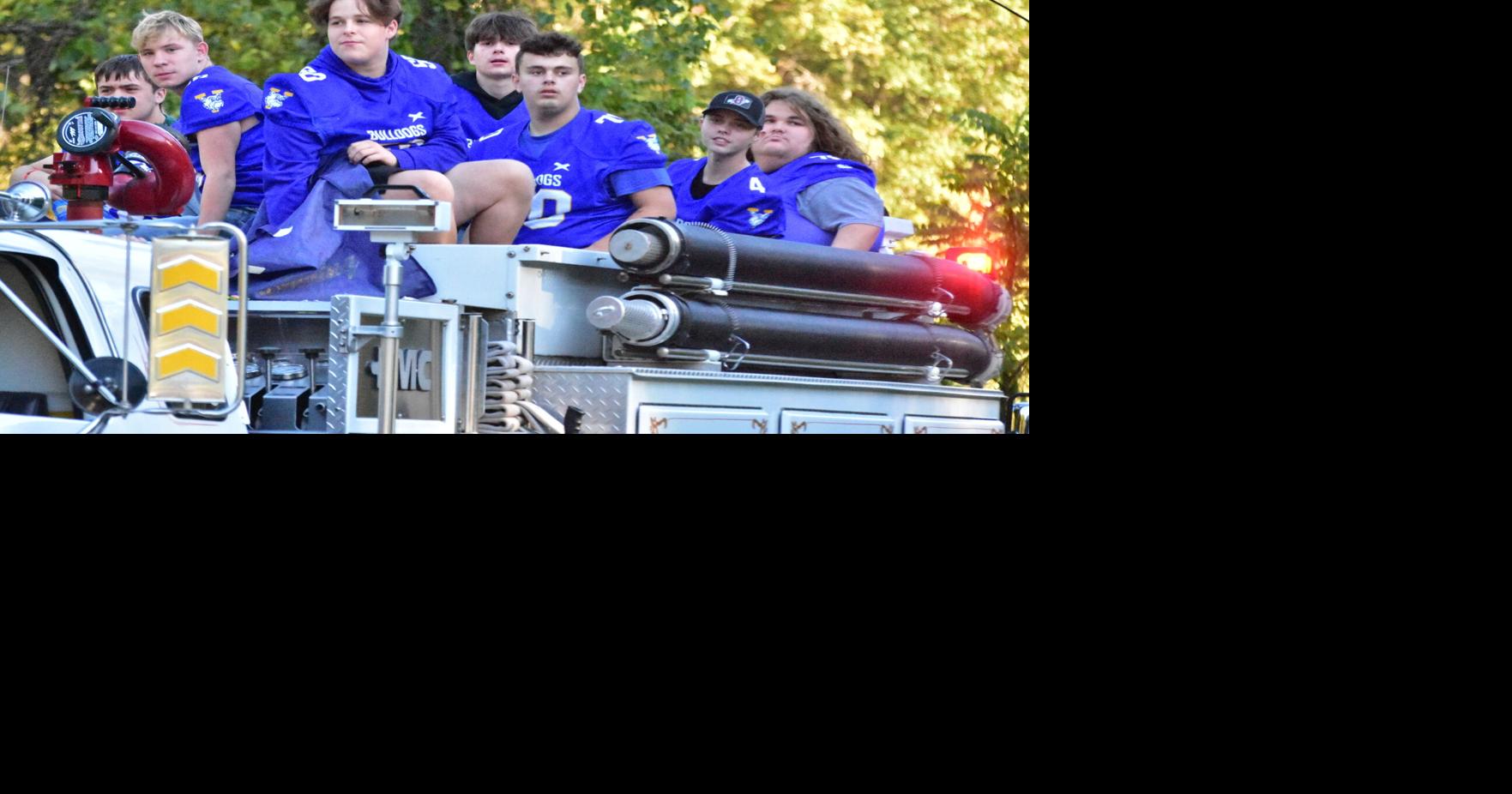 PHOTOS: Van homecoming parade, 10/9/25 | Multimedia | coalvalleynews.com