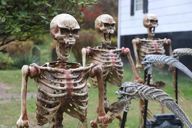 PHOTOS: Halloween display in Drawdy | News | coalvalleynews.com