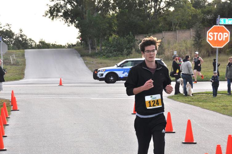 Runners Blaze Through the 17 Hills of Marco | News | coastalbreezenews.com