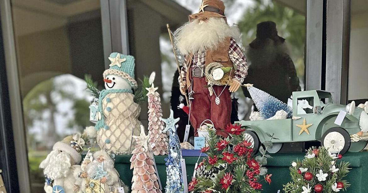She Sells Sea Shell Art at the Holiday Shell Art Sale | Environment ...
