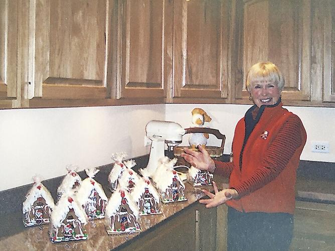 Create a Holiday Tradition: Homemade Gingerbread Houses | 4M's on Marco ...