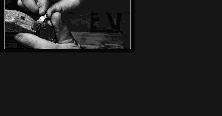 where does a goldsmith work