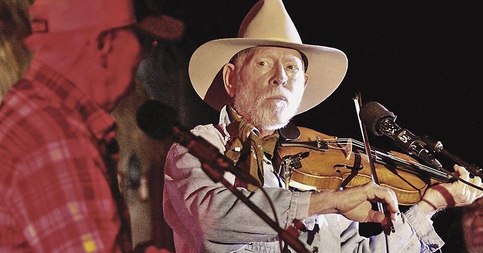 Country Music Legend Plays Goodland | Entertainment | coastalbreezenews.com