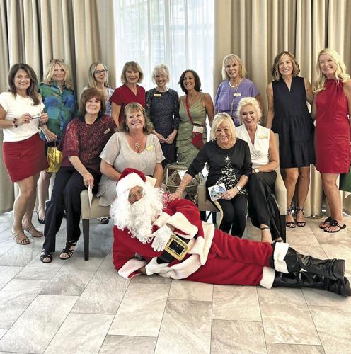 A Newcomer Holiday Celebration | Community Scene | coastalbreezenews.com