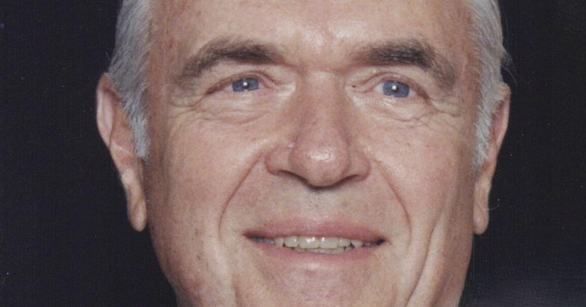 In Loving Memory of Loren Edward Beck | Obituaries | coastalbreezenews.com