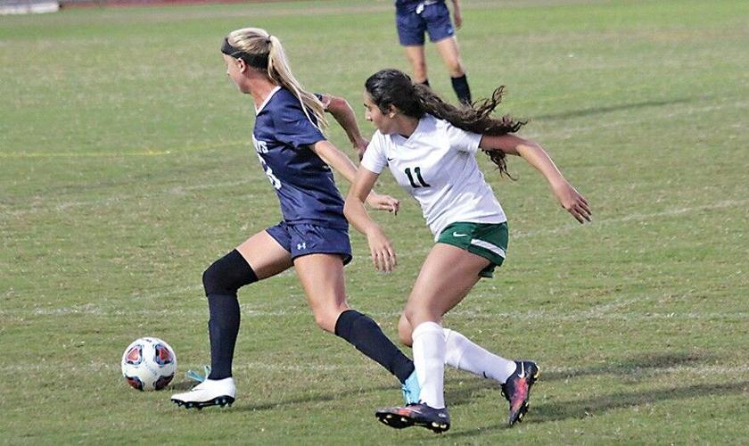 Lady Rays Set Searing Start | News | coastalbreezenews.com