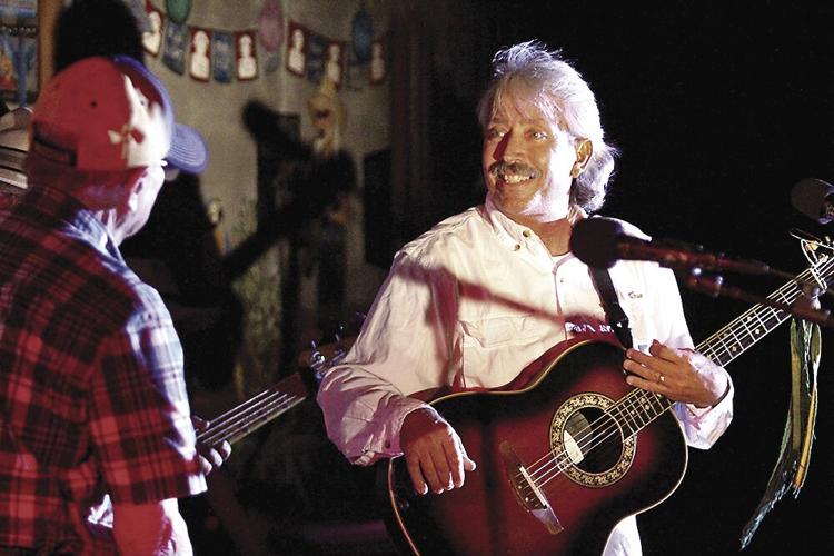 Country Music Legend Plays Goodland | Entertainment | coastalbreezenews.com