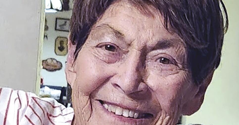 In Memory of Rosellen C. Warner | Obituaries | coastalbreezenews.com