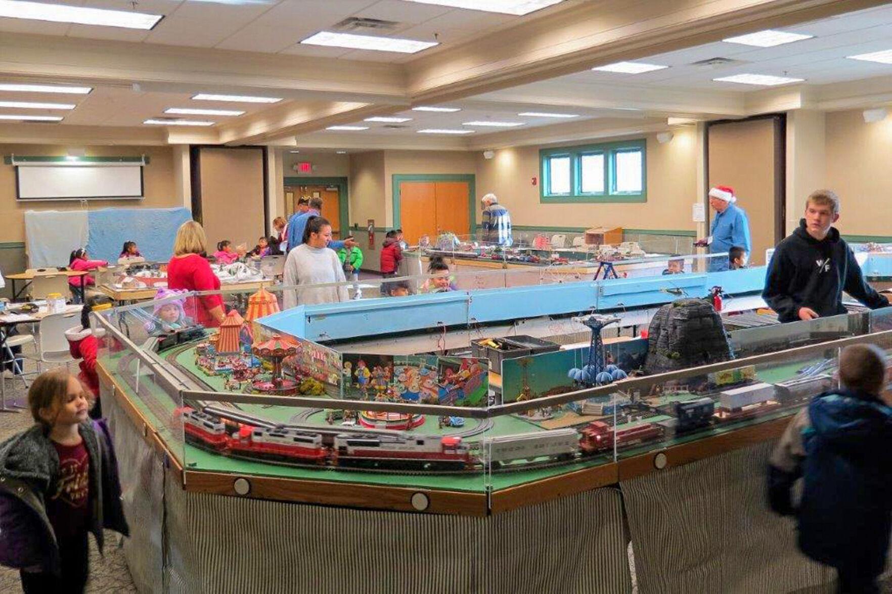 Christmas train show hits the tracks in Georgetown | Lifestyle ...