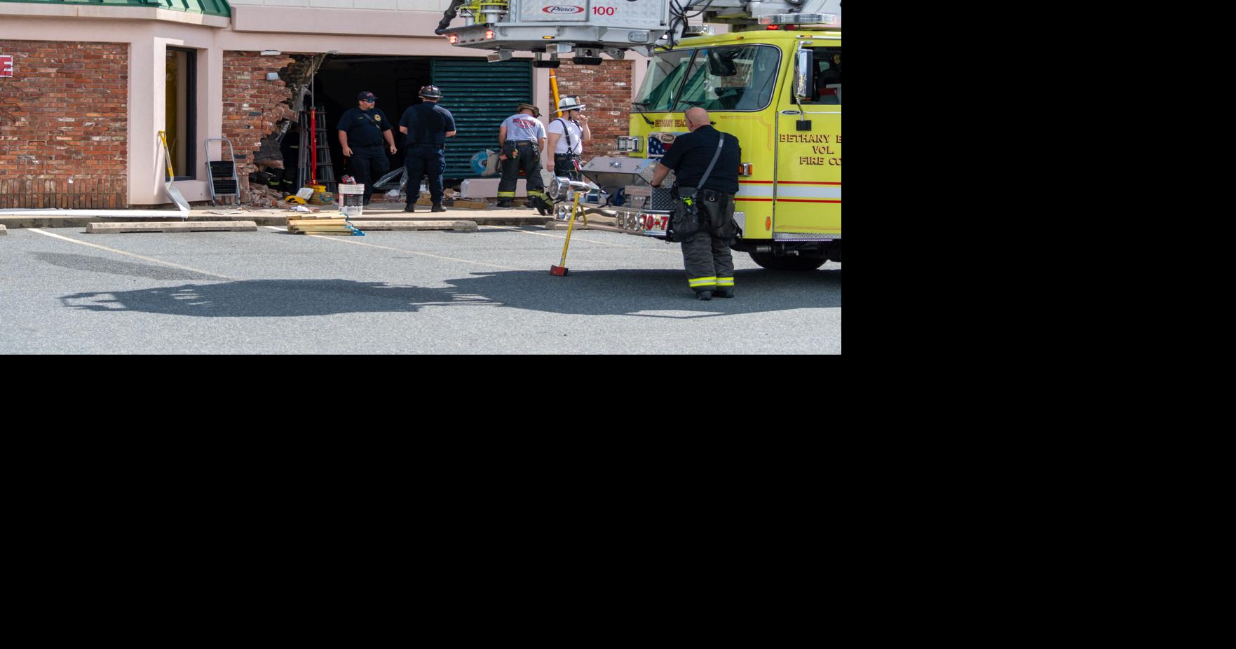 Two injured after car crashes into Southern Exposure in Fenwick ...