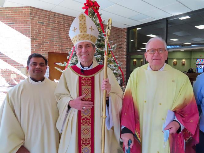 Bishop celebrates Christmas Mass at St. Ann | Lifestyle | coastalpoint.com