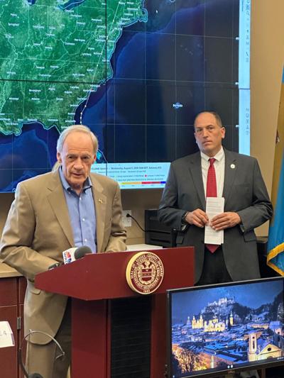 Carper, agencies host hurricane-prep event | News | coastalpoint.com