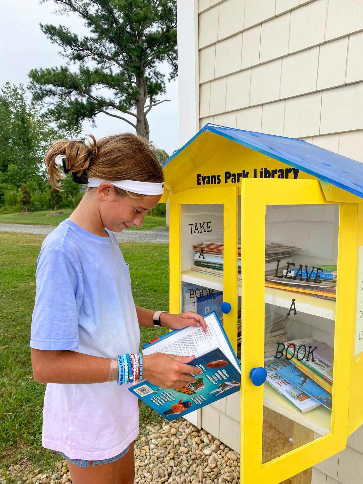 Barlow recognized for work building ‘Little Library’ for Evans Park ...