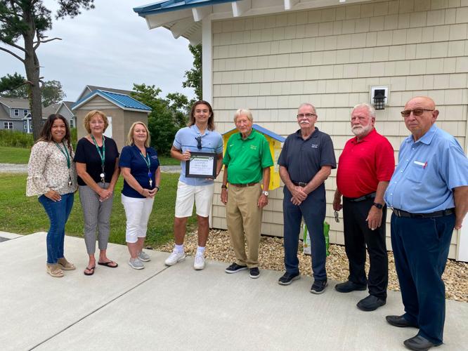 Barlow recognized for work building ‘Little Library’ for Evans Park ...