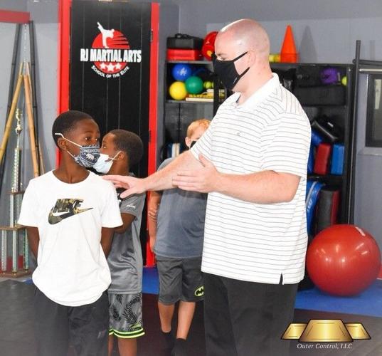 Bodyguard teaches local kids how to avoid being bullied | News ...