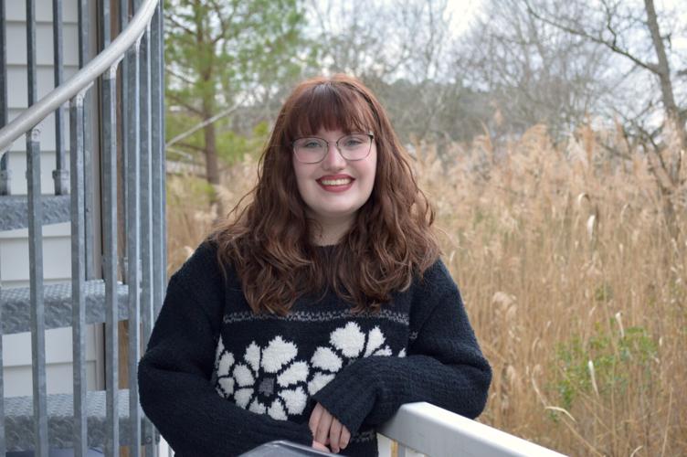 IR senior seeks murals, marimba and more | Education | coastalpoint.com