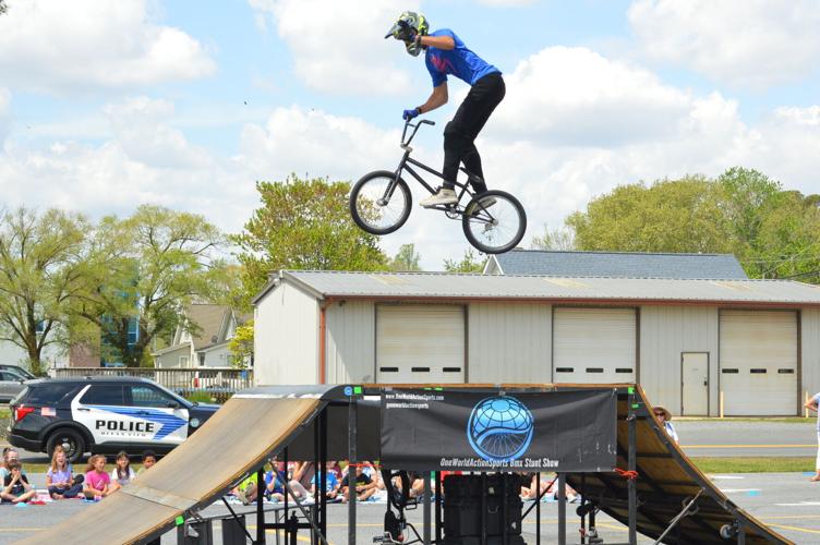 BMX bikes fly high for elementary audience | Education | coastalpoint.com