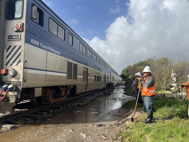Storm debris blocks train tracks, causes delays | | coastalview.com