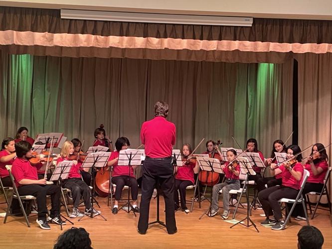Middle school band, string orchestra perform holiday concert | News ...