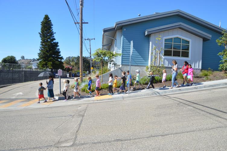 Summerland Elementary School celebrates opening of basketball, tennis ...