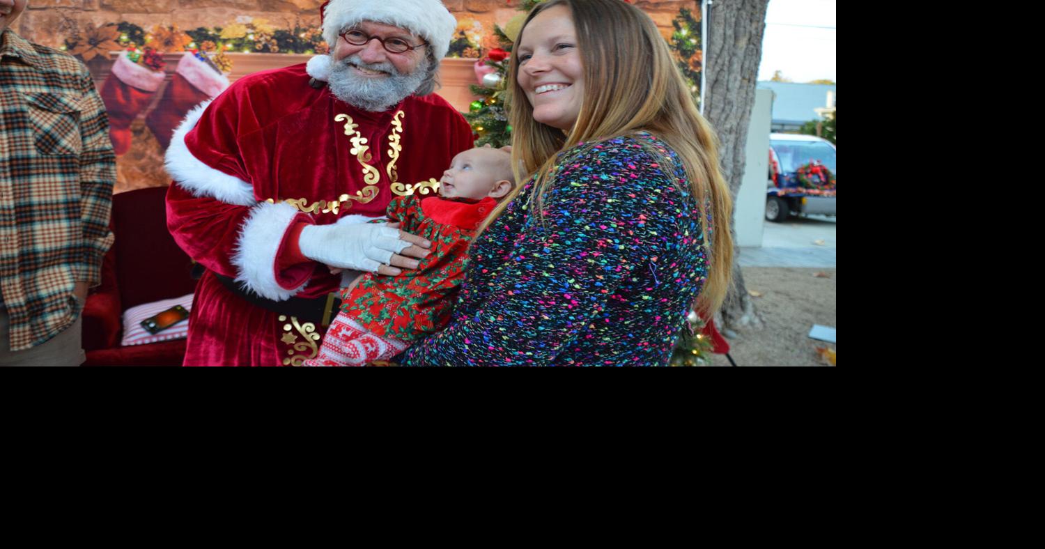 The perfect combination of Santa Claus and cookies | News | coastalview.com
