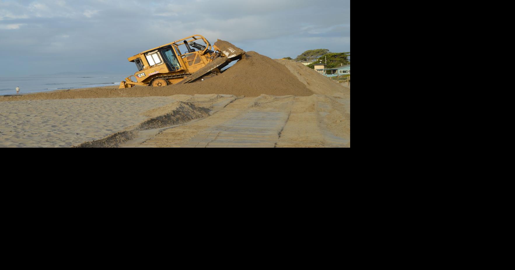 Construction begins on winter berm | News | coastalview.com
