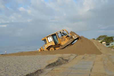 Construction begins on winter berm | News | coastalview.com