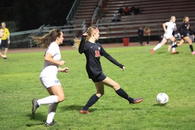Carpinteria girls fall to Fillmore, survive at Malibu | Sports ...