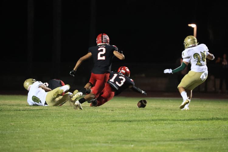 Warriors football falls in close game at home | Sports | coastalview.com