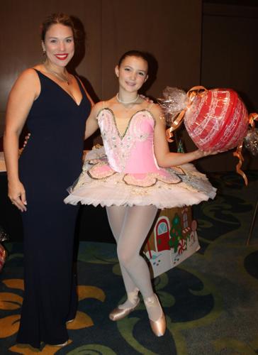 Holiday Charity Ball | Party Pics | coastmonthly.com