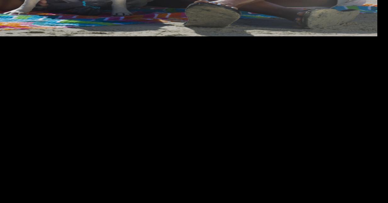 Carol Bunch Davis | Features | coastmonthly.com