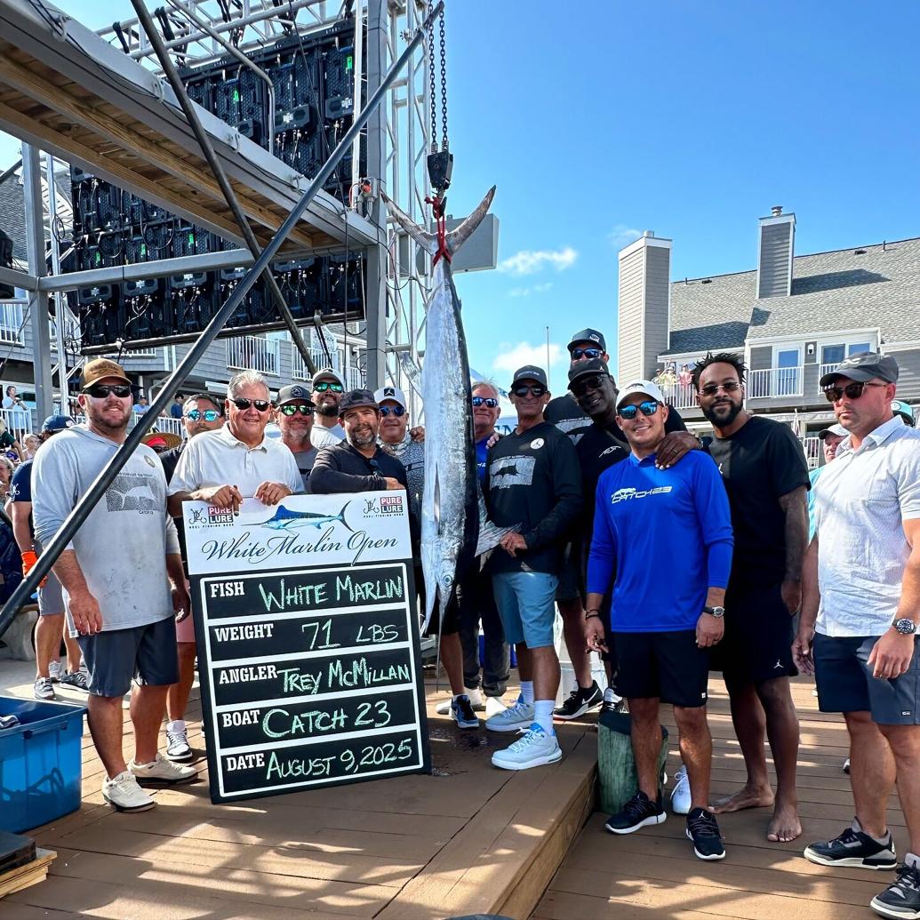 Michael Jordan’s yacht ‘Catch 23’ hooks 71-Pound White Marlin at the ...