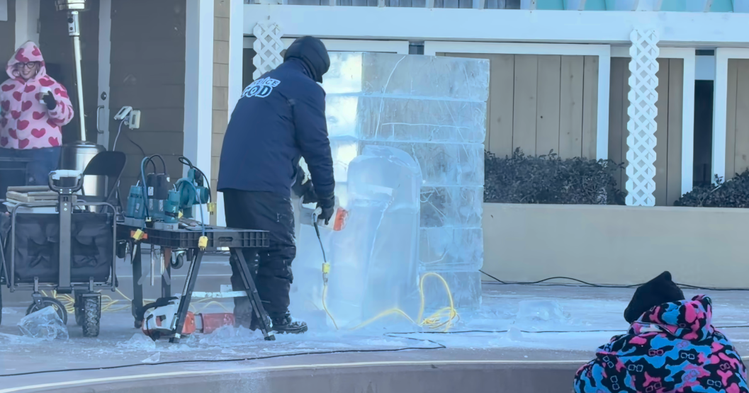 Fire & Ice Festival underway on a frigid Delmarva day | News | coasttv.com