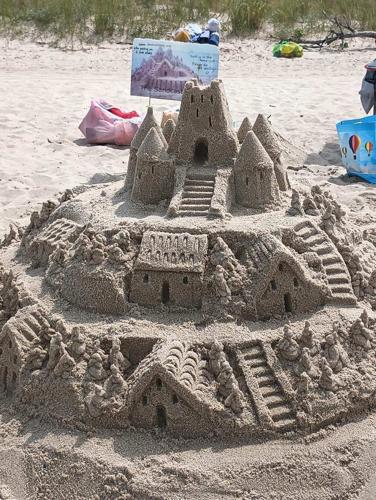 Learning how to build a sandcastle with 'The Sandcastle Lady' | News ...