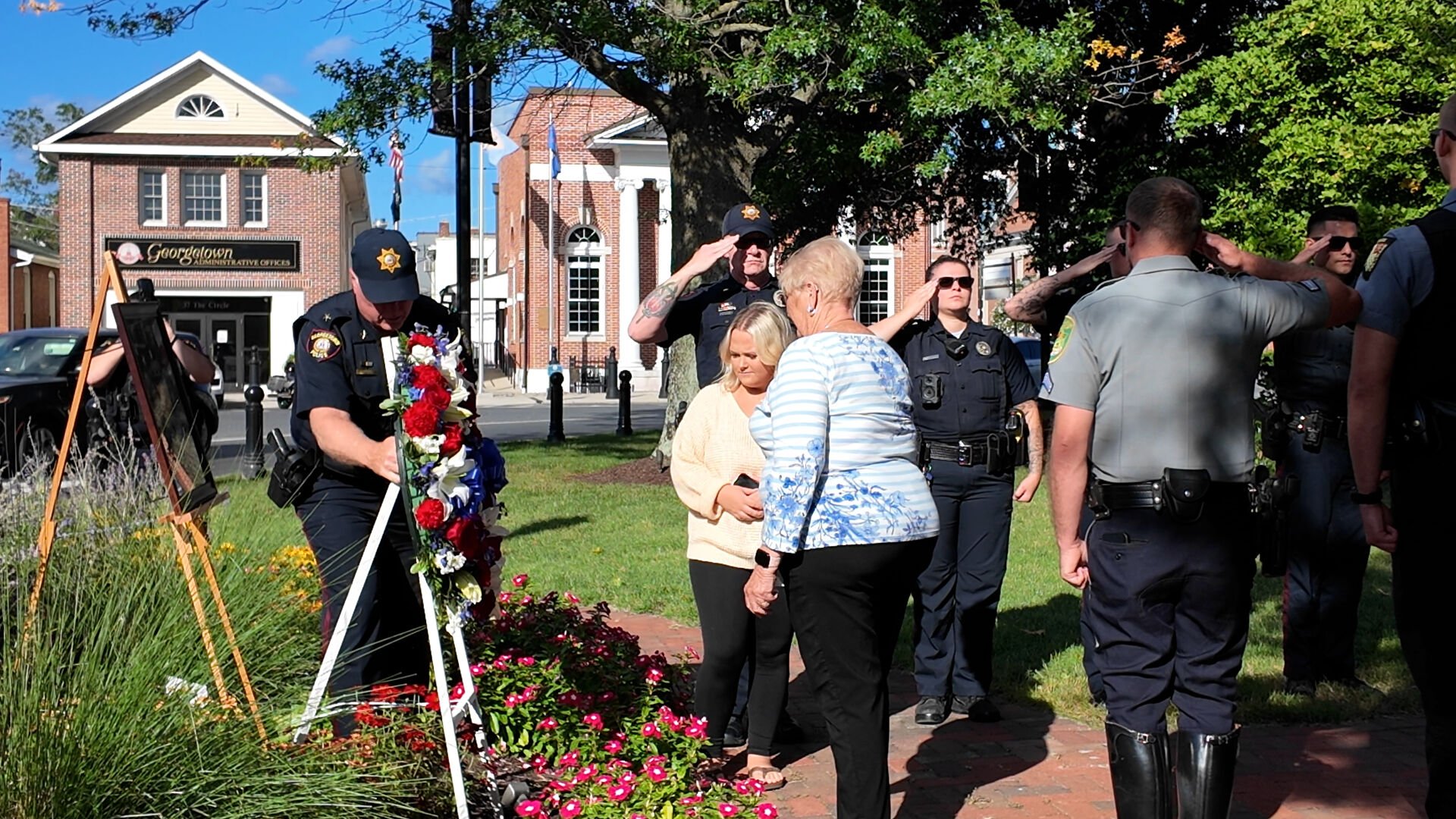 Georgetown gathers to remember fallen patrolman Chad Spicer | News ...