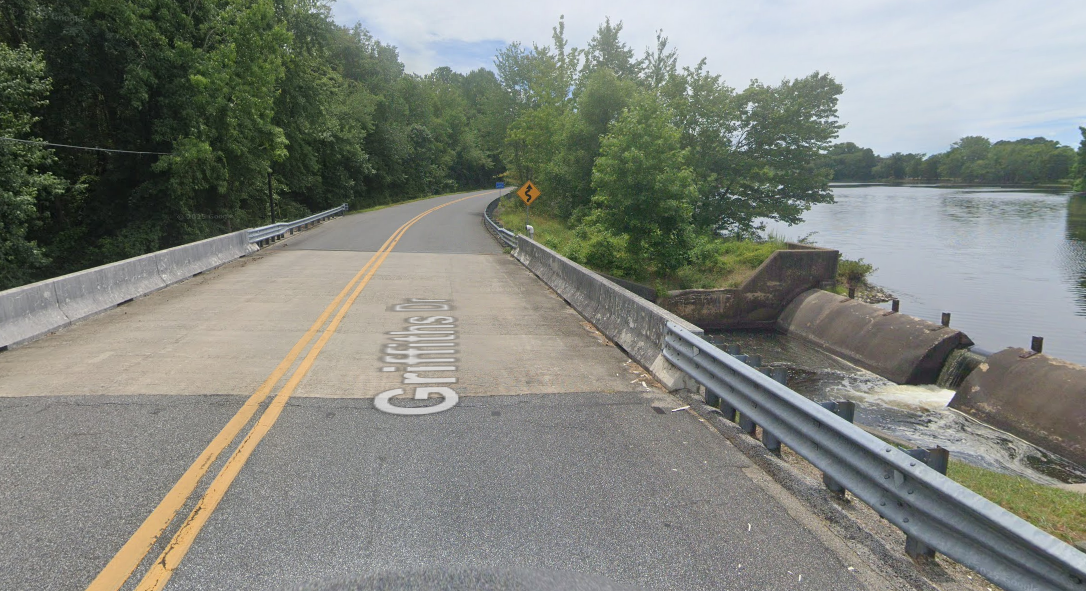 Griffith Lake Drive to close Sept. 16 for bridge painting project ...