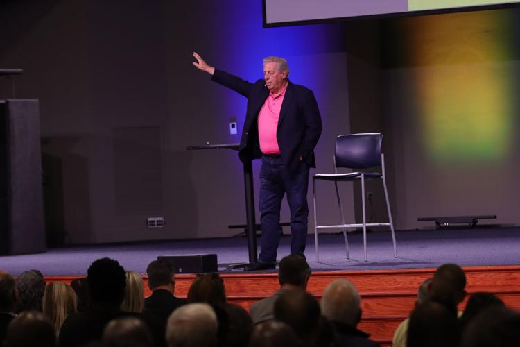 John C. Maxwell teaches hundreds during leadership forum at CIU ...