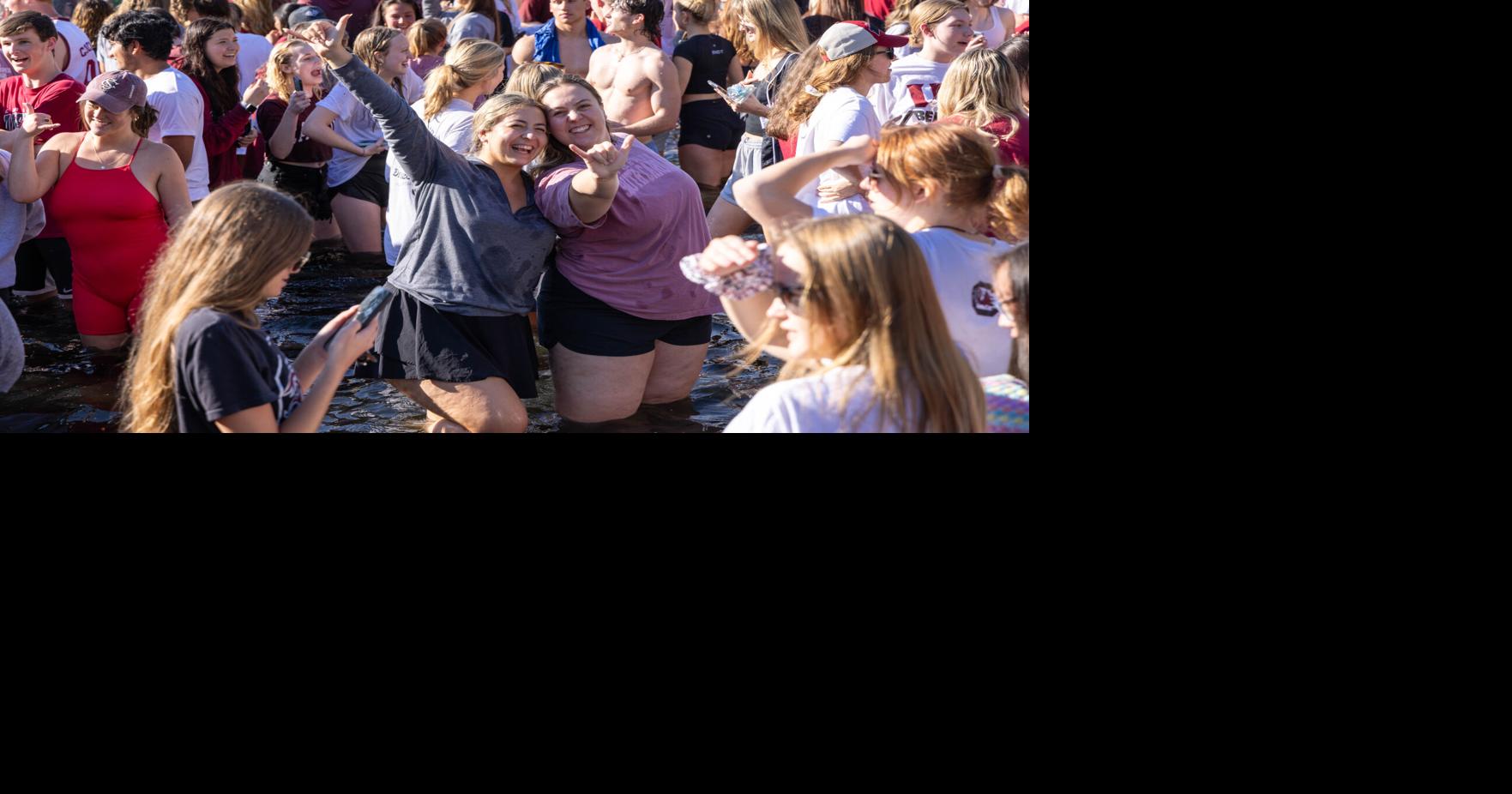 Fountain celebration USC national championship 3 | | coladaily.com