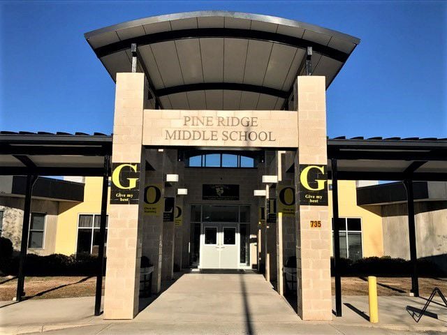 Pine Ridge Middle School staff responds to plight of train wreck ...