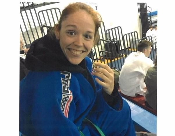Jason Lee gets life for "heinous" murder of estranged wife, Lindsey ...