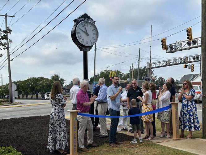 Town of Irmo unveils new town clock | Irmo | coladaily.com