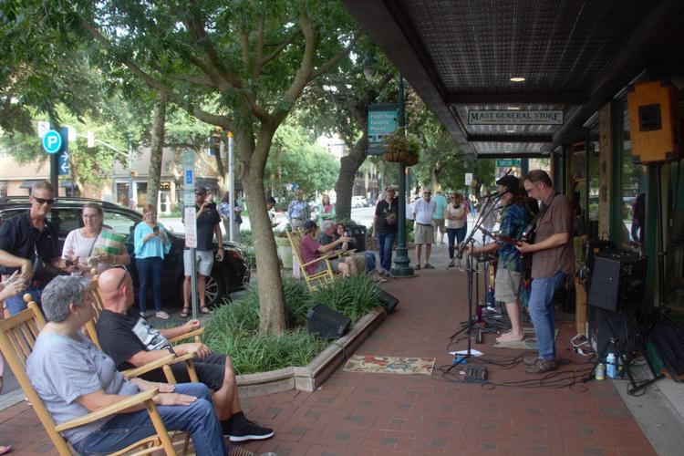 First Thursday returns to Main Street after alcohol debate | Columbia ...