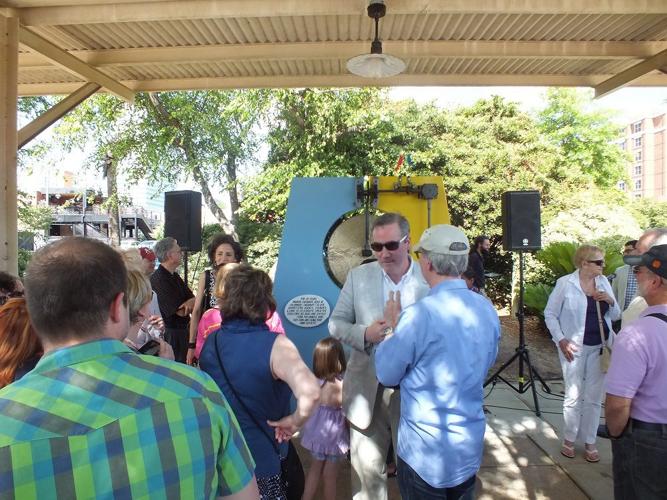 Longtime arts supporter, public relations leader Marvin Chernoff ...