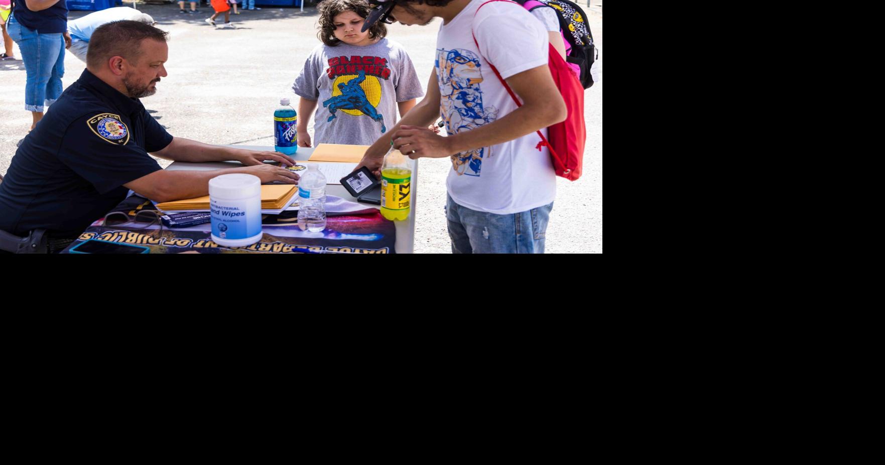 Photo Gallery: Cayce police lend local students a hand at Back to ...