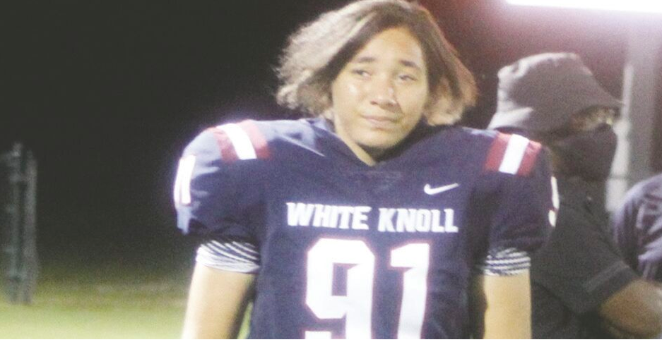 White Knoll junior Maleah Perry thriving in all types of "football ...