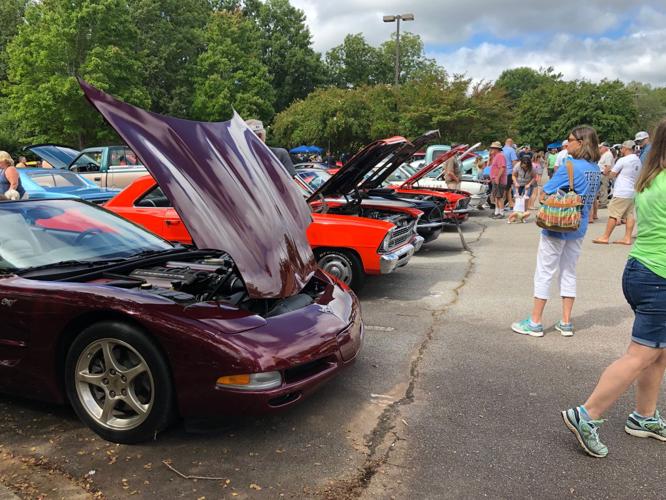 Chapin residents celebrate Labor Day at annual parade (photo gallery ...